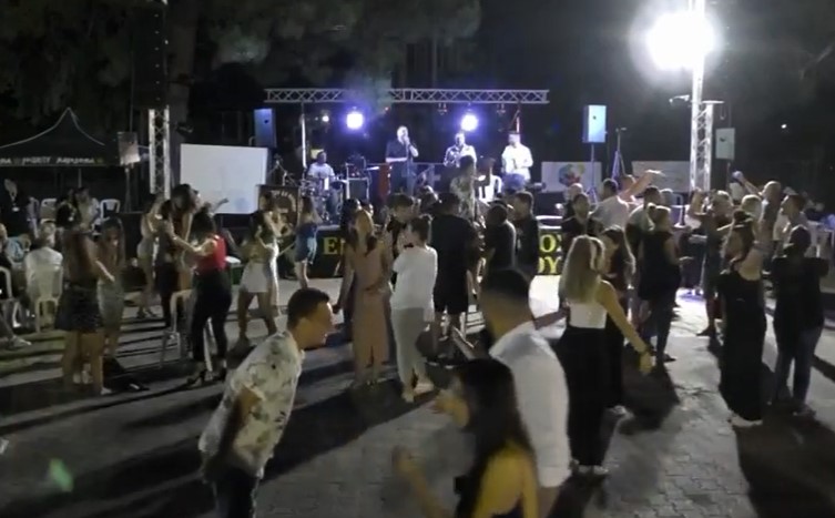 Οι Παραδοσιακοί Χοροί ζωντανεύουν με Κλαρίνο | Τρελό Πανηγύρι στη ...